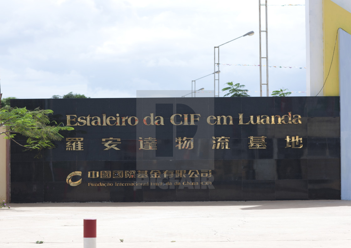 CHINESES DA CIF ACUSADOS DE RACISMO E VIOLAÇÃO DE LEIS LABORAIS - Radio ...