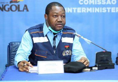 General Hélder Vieira Dias “Kopelipa” entrega voluntariamente gráfica ...