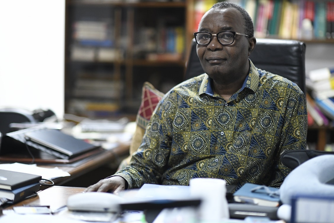 Coisas e loisas 1 - Marcolino Moco - Radio Angola
