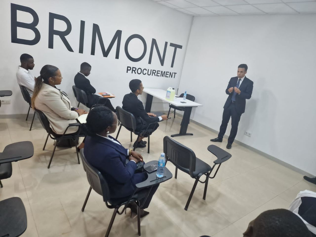 Programa de inclusão social cria oportunidade profissional para jovens ...