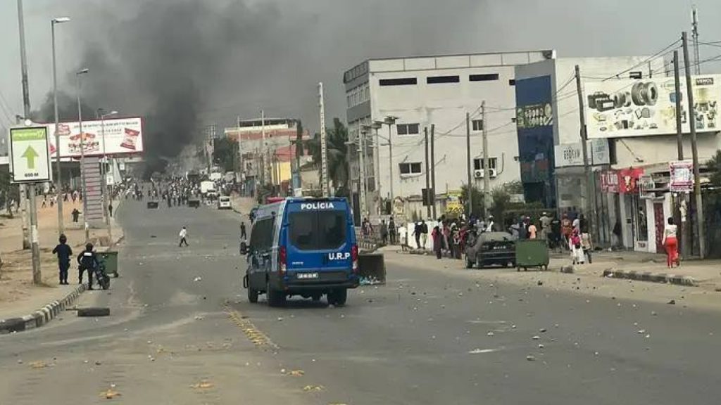 Florindo Chivucute denuncia utilização de "força excessiva" e ...